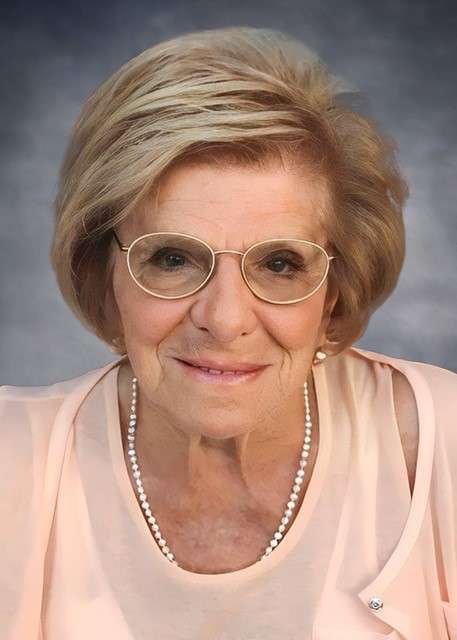 Janine Calderone Ladora