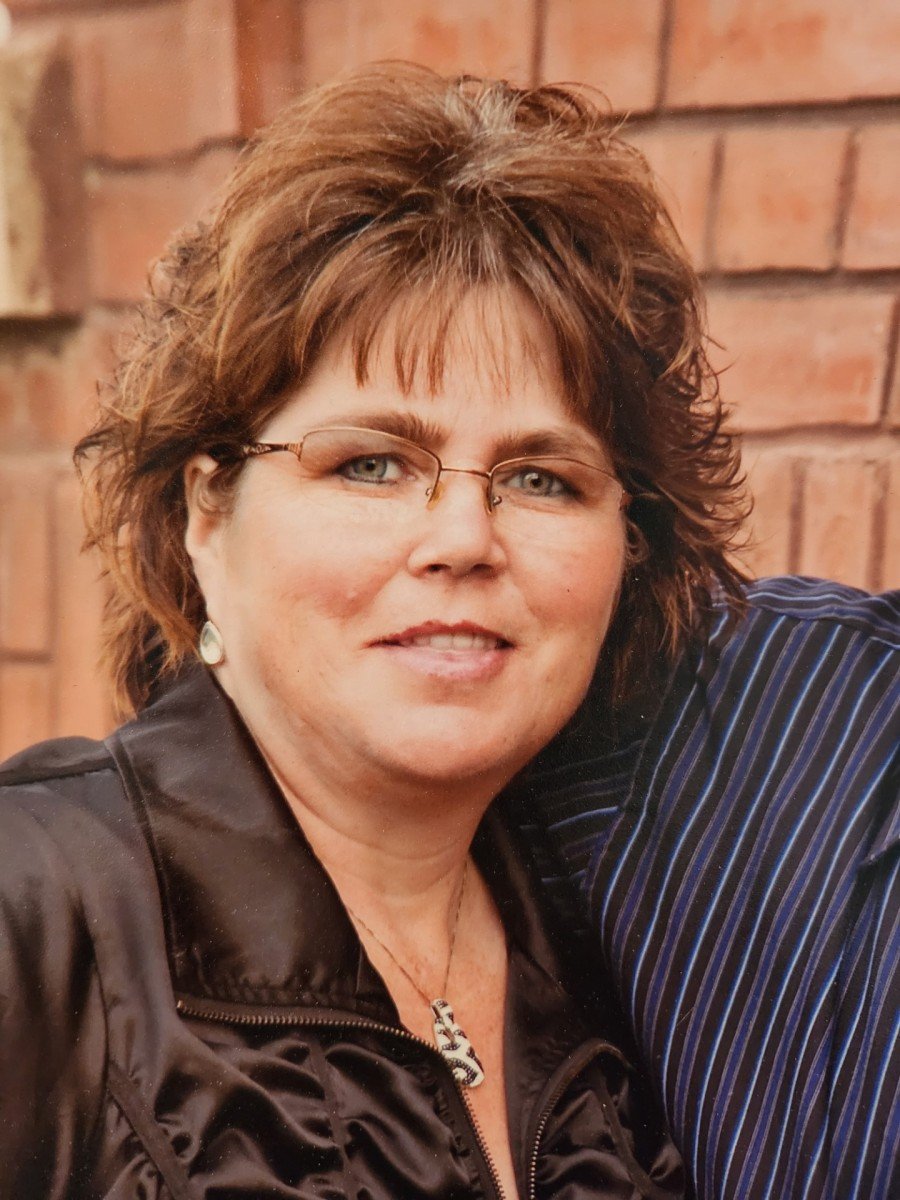 Angela Eileen Neault